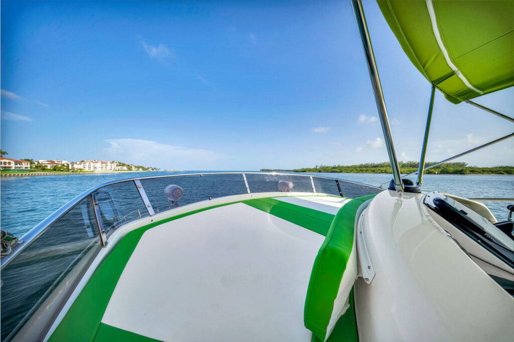 67ft Aicon Green Hulk Yacht Rental Miami | Luxury Boat Charter, Private ...