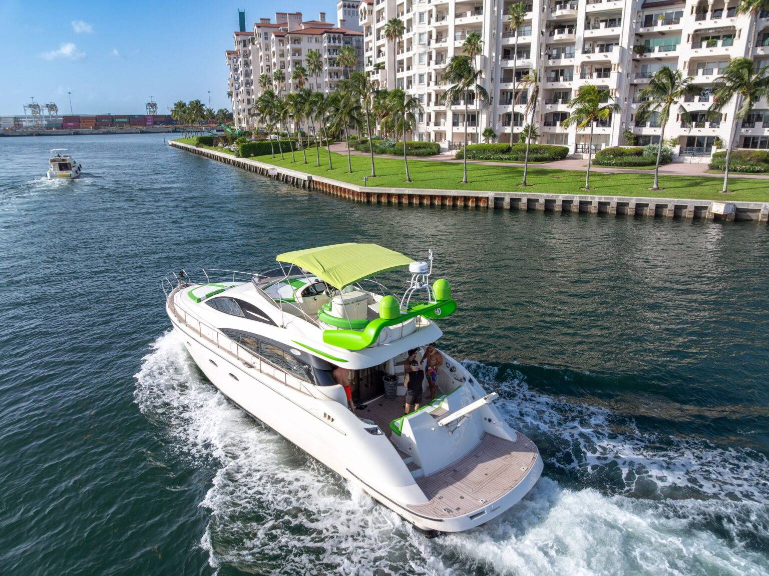 67ft Aicon Green Hulk Yacht Rental Miami | Luxury Boat Charter, Private ...