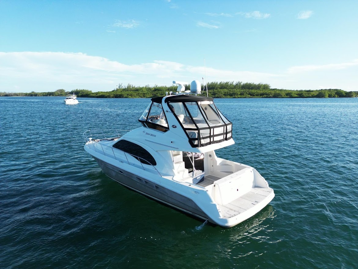50ft Sea Ray “Rose” Yacht Charter 🌹 | Miami Beach Marina Pier K