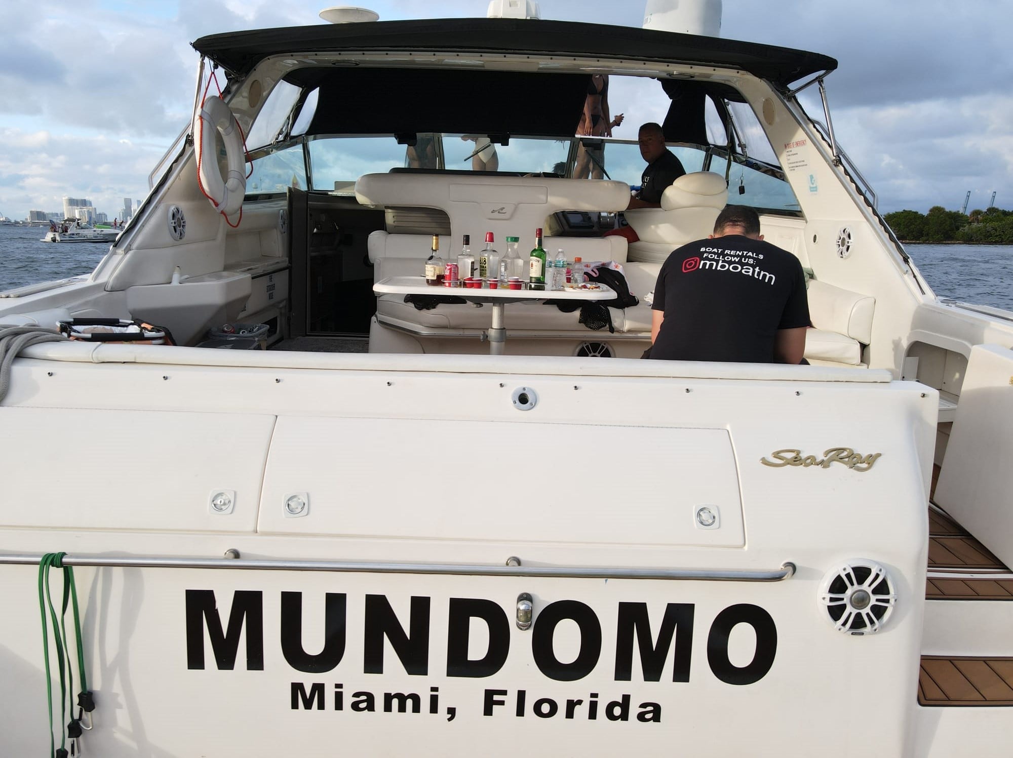 55ft Sea Ray “Mundomo” Mega Yacht Charter 🌴 | Chamonix Marina Miami