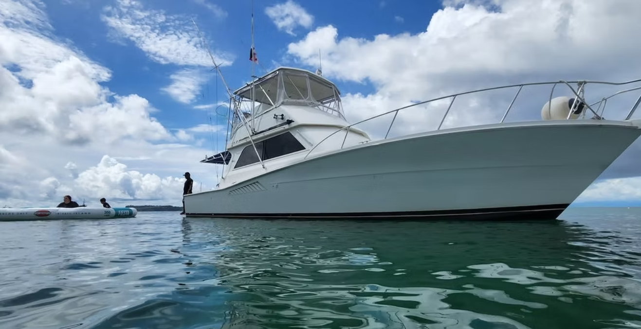 46ft Viking Yacht Rental Panama 🎣 | Sportfishing & Cruising - Miami ...